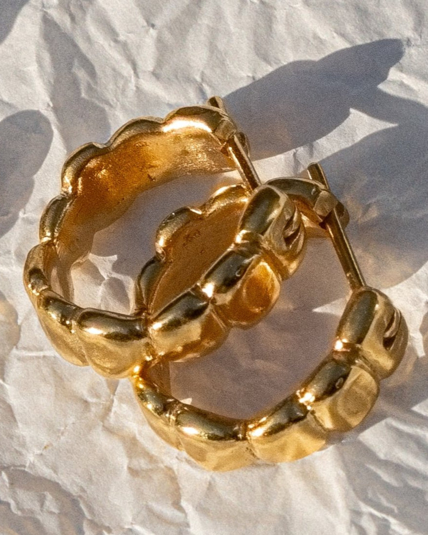 Pebble Hoops / Small - 24k Gold Vermeil – Tide Town
